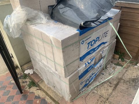440mm x 215mm x 140mm (UNUSED TOPLite Concrete Block) | Enviromate