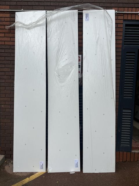 Howdens 3m x 600mm Matt White Compact Laminate Backboard - 3 lengths ...